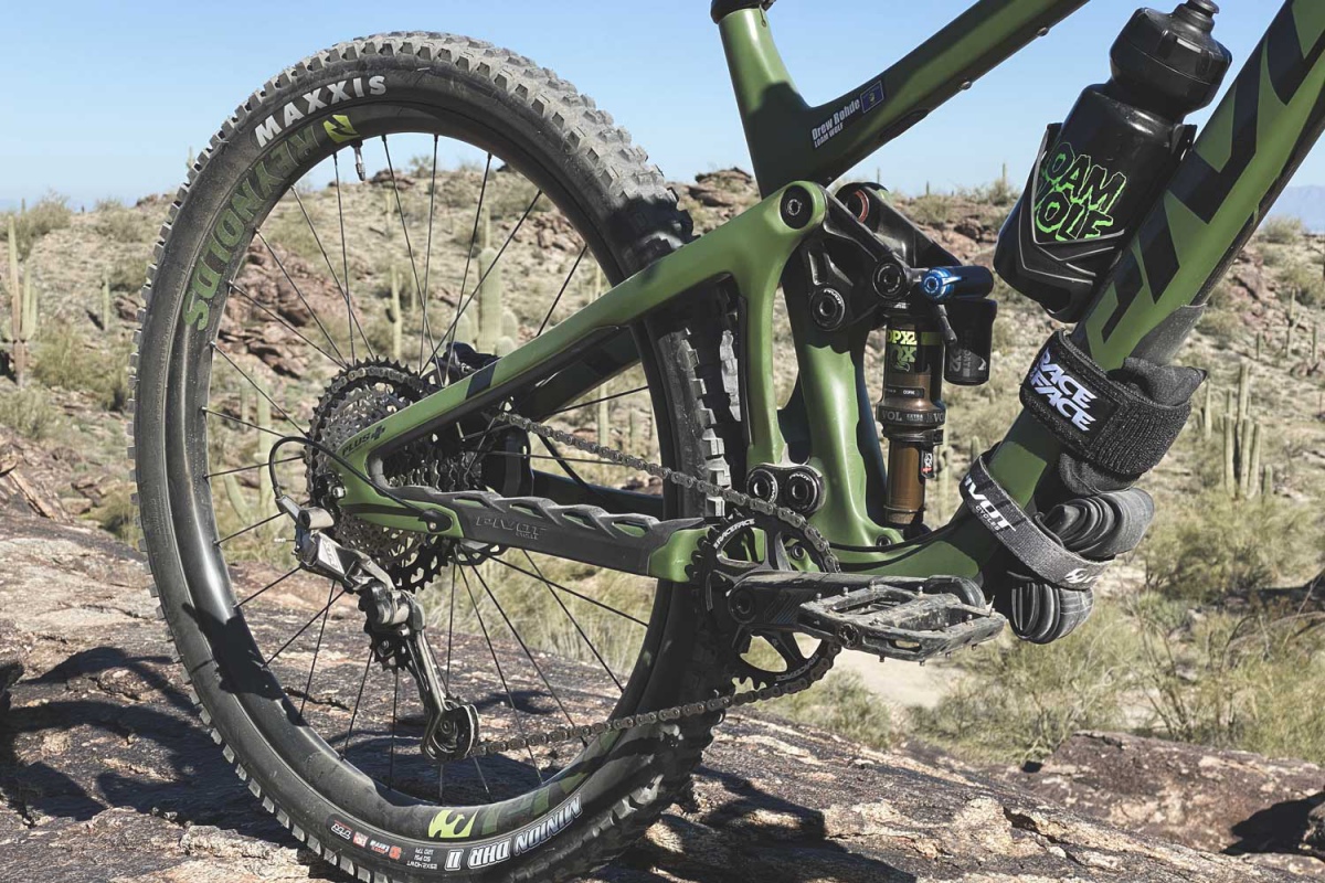 All New 2020 Pivot Switchblade Review & Ride Report | The Loam Wolf