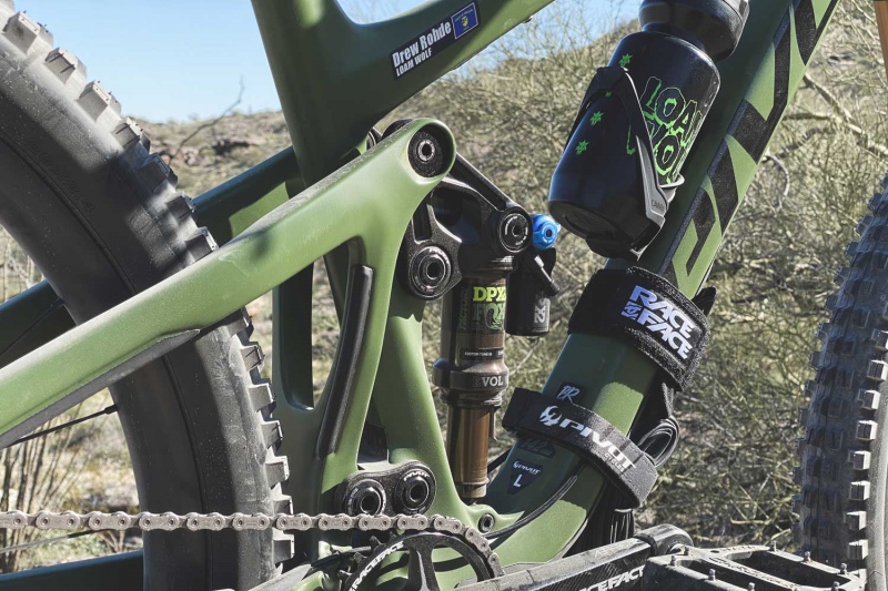 All New 2020 Pivot Switchblade Review & Ride Report | The Loam Wolf