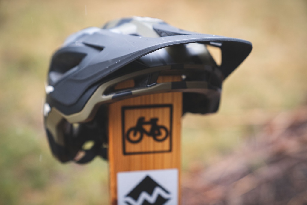Fox Speedframe Pro Helmet Review - MIPS mountain bike helmet