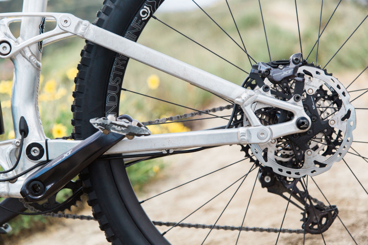 Review: Reeb Sqweeb V3 Long Travel | The Loam Wolf