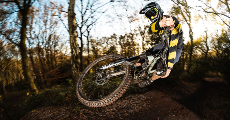 Review: Burgtec Cockpit | The Loam Wolf