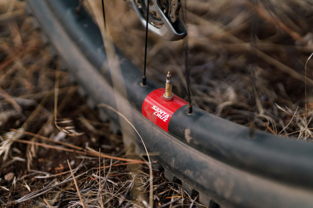 First Ride Report: The New Santa Cruz Nomad V5 | The Loam Wolf
