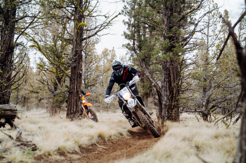 Review: Flo Motorsports 3.0 Foot Pegs | The Loam Wolf