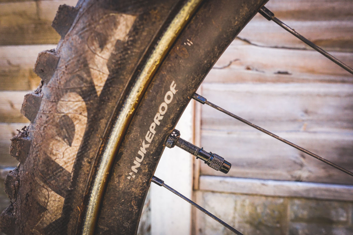 Review: Nukeproof Horizon Advanced Rim Defence | The Loam Wolf