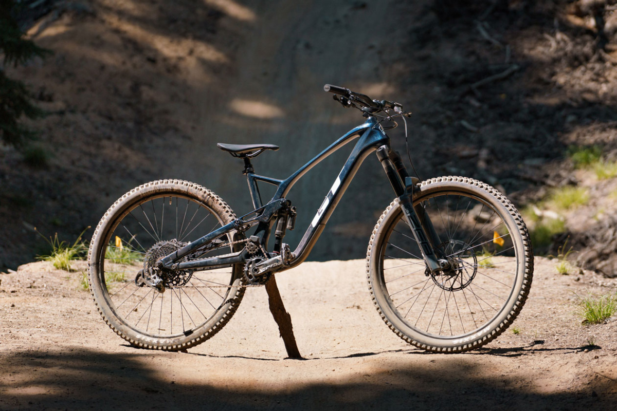 First Ride Report: The New GT Force Carbon | The Loam Wolf