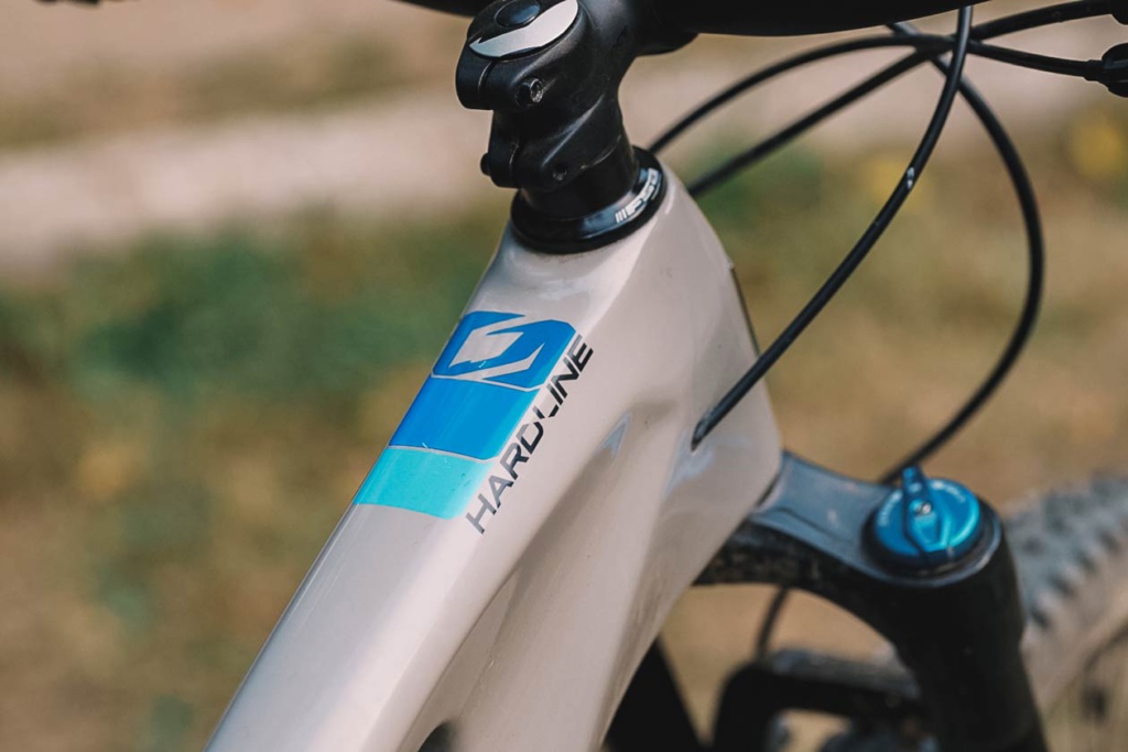 Review: Jamis Hardline C4 Bike | The Loam Wolf