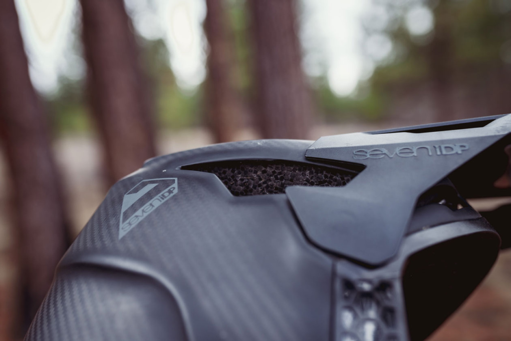 Full-Face Friday: 7iDP Project 23 Helmet | The Loam Wolf