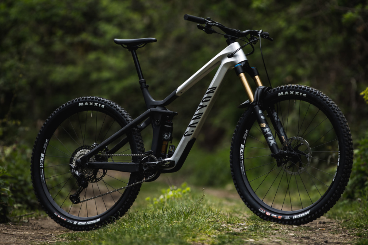 Release and First Ride: Canyon Releases New Strive CFR | The Loam Wolf