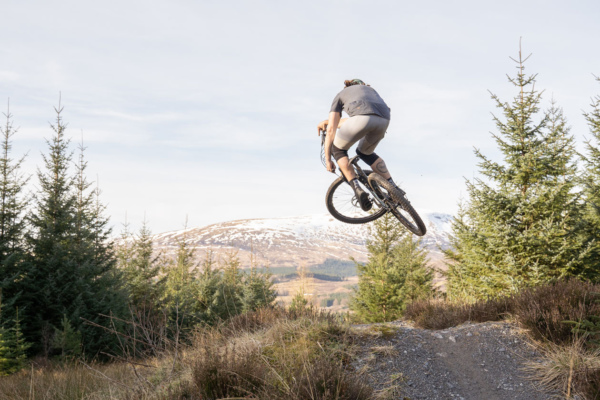 Review: Light Bicycle AM930S I9 Hydra Wheelset | The Loam Wolf