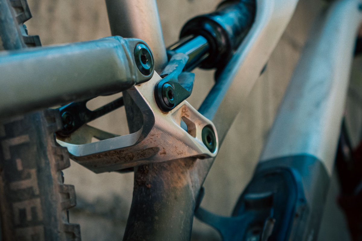 Review: Cascade Components Stumpjumper Alloy Link