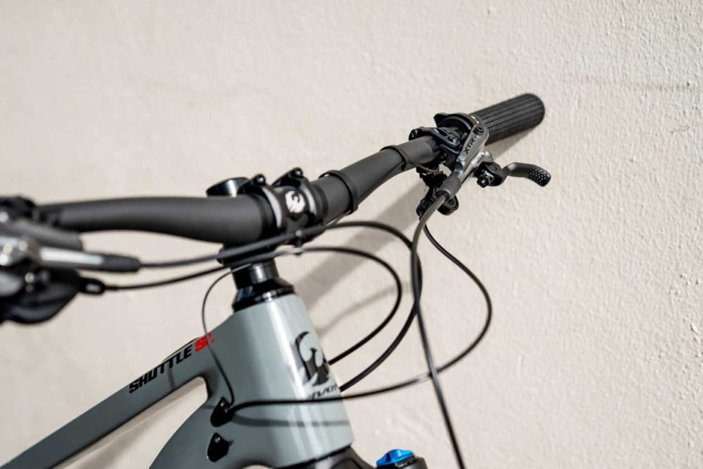 First Ride Report: Pivot Shuttle SL | The Loam Wolf