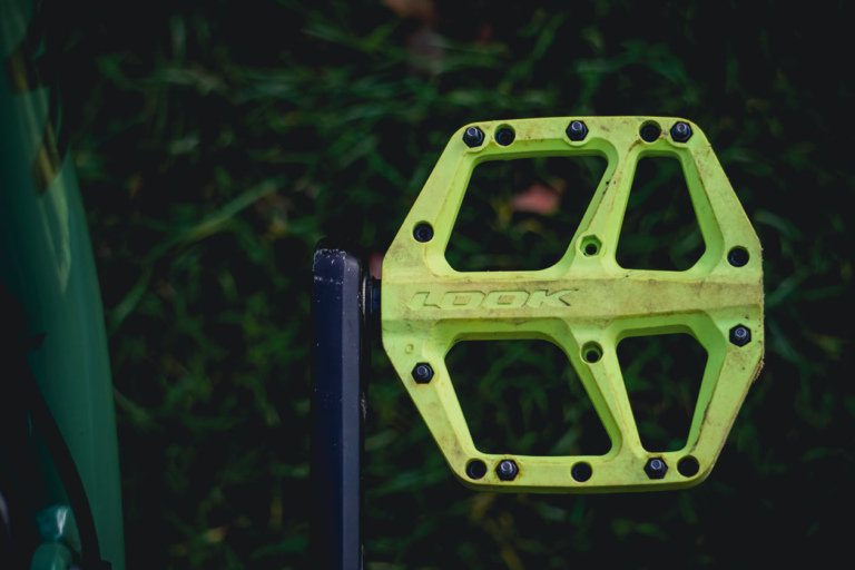 Review: LOOK Trail Fusion flat pedals | The Loam Wolf