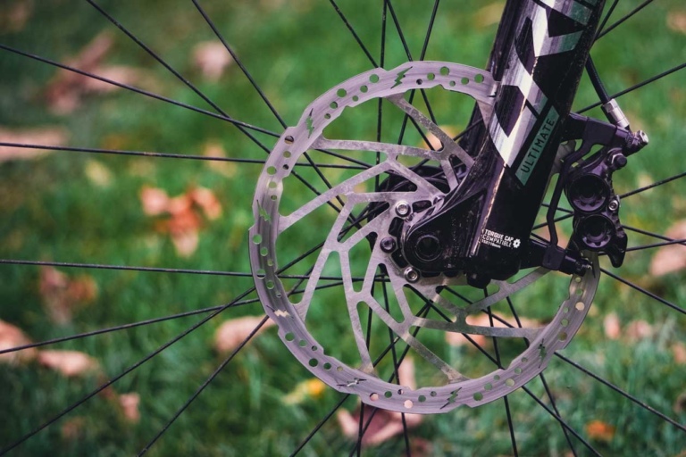 Review: Hope Tech 4 V4 Disc Brakes | The Loam Wolf
