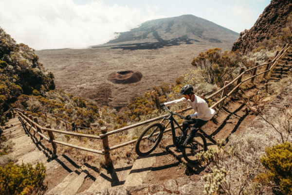 Video: Gaëtan VIGE x REUNION ISLAND | The promised Is'land | The Loam Wolf