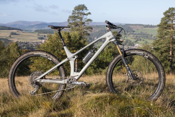 Review: YT Izzo Core 4 | The Loam Wolf