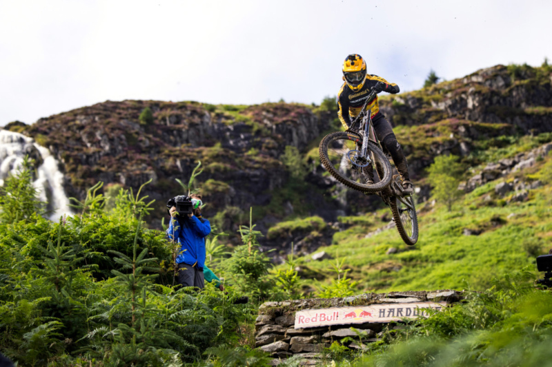 Video: Red Bull Hardline Female Progression Camp | The Loam Wolf