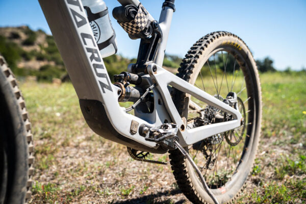 Review: Santa Cruz Heckler SL | The Loam Wolf