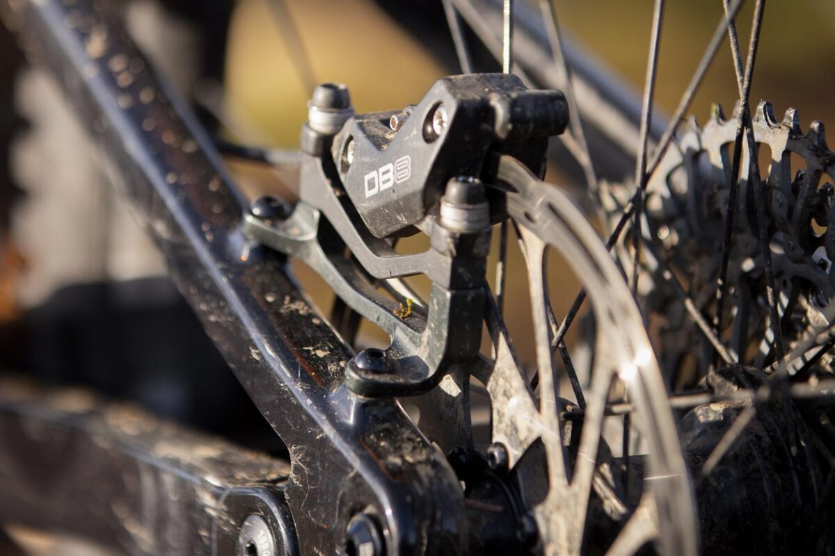 Review: SRAM DB8 Disc Brakes | The Loam Wolf