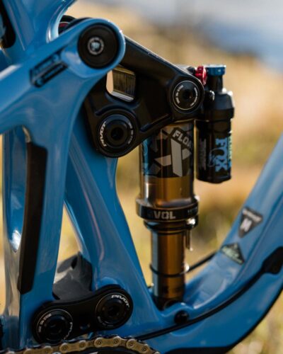 The All-New Pivot Switchblade | The Loam Wolf