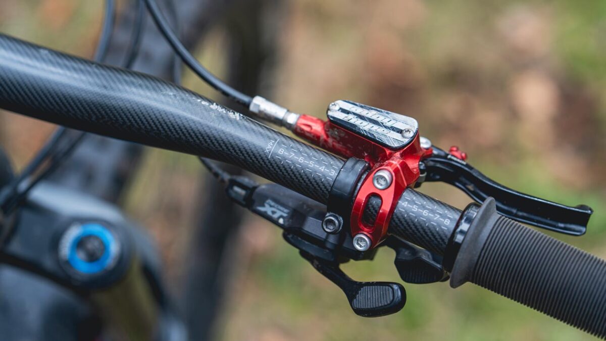Review: Hope Tech 35mm Carbon Handlebar | The Loam Wolf