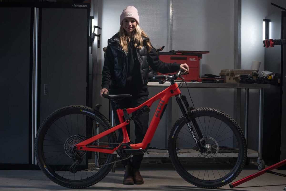 Mountain Biking Power Couple Kyle and Rachel Strait Join Ari | The Loam ...