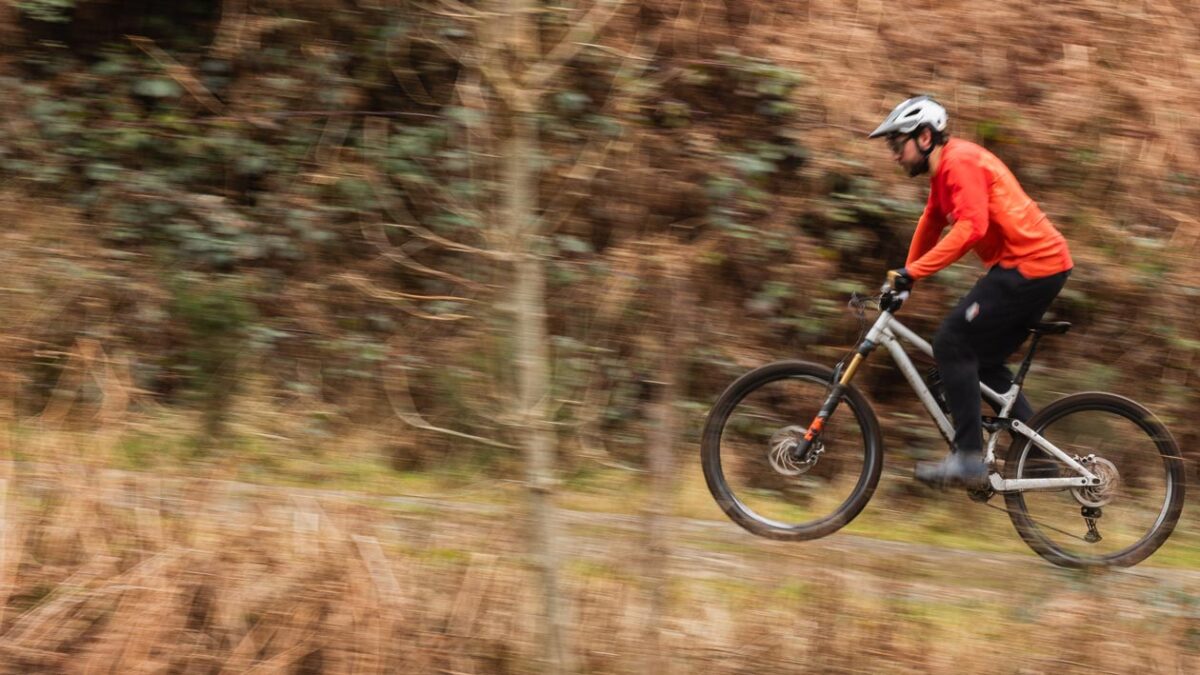 Review: RAAW Jibb | The Loam Wolf