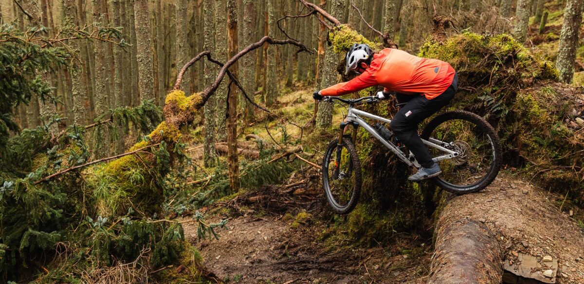 Review: RAAW Jibb | The Loam Wolf