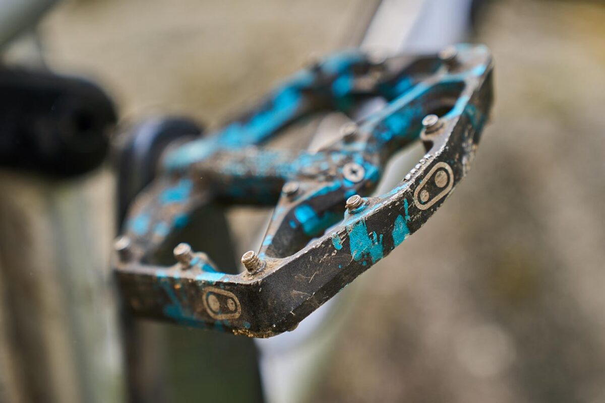 Review: Crankbrothers Stamp 7 Small Flat Pedals | The Loam Wolf