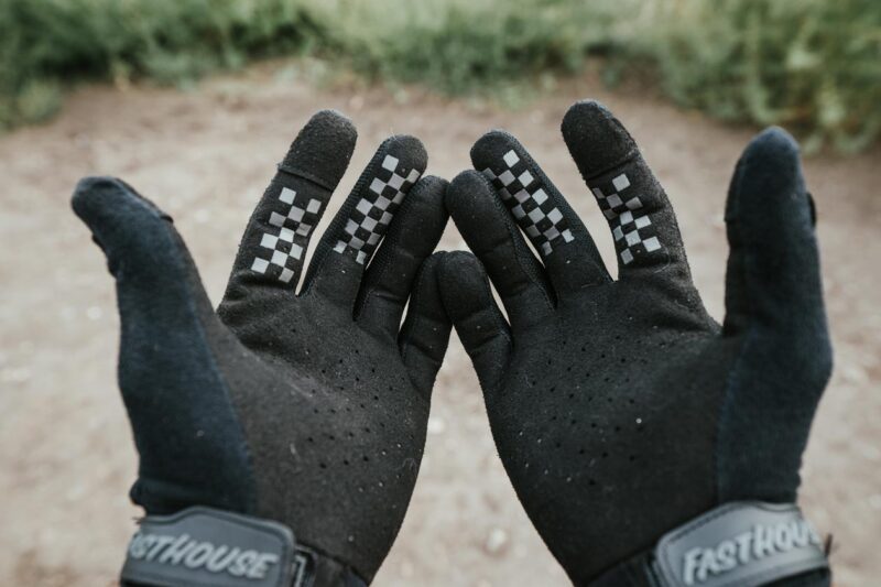 Review: Fasthouse Speed Style Glove | The Loam Wolf