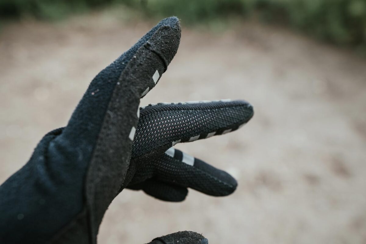 Review: Fasthouse Speed Style Glove | The Loam Wolf