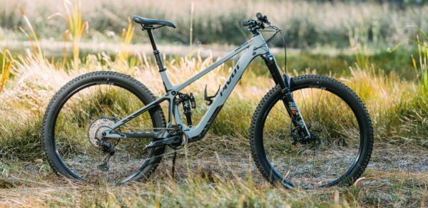Pivot Shuttle SL Review | 2024 eMTB Lite Roundup | The Loam Wolf
