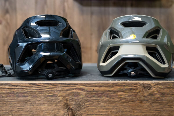 Review: Fox Speedframe RS & Speedframe Pro Helmets | The Loam Wolf