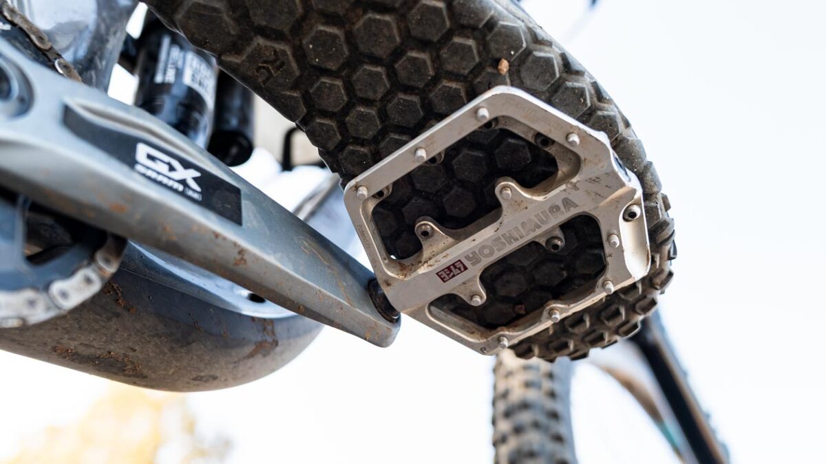 Review: Yoshimura Chilao SS Pedal | The Loam Wolf