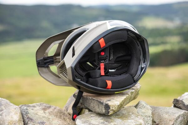 The New Fox Rampage RS Full-Face Helmet | Dissected | The Loam Wolf