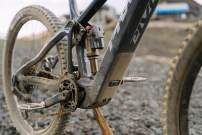 Review: Pivot Shuttle SL/AM | The Loam Wolf