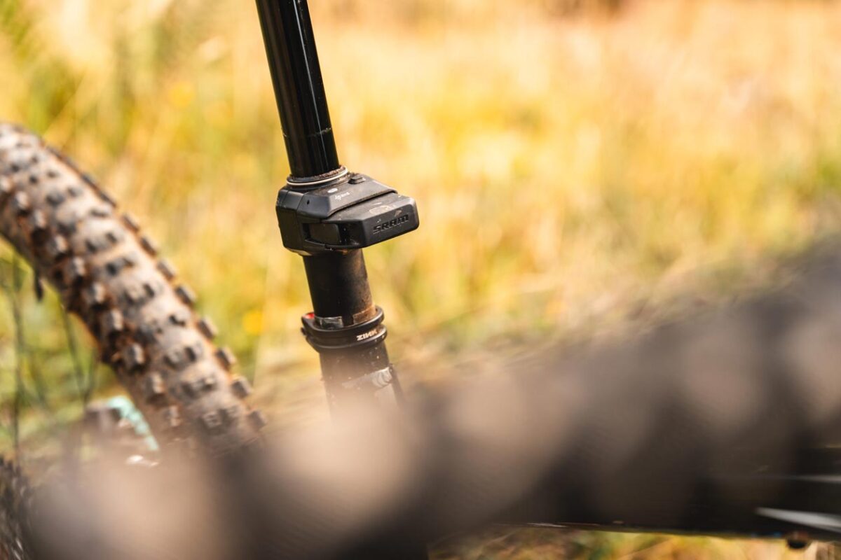 Review: RockShox Reverb AXS Dropper Seatpost | The Loam Wolf