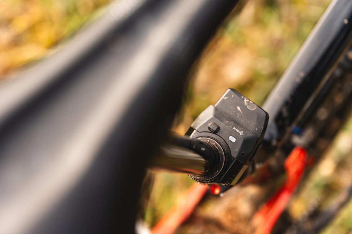 Review: RockShox Reverb AXS Dropper Seatpost | The Loam Wolf