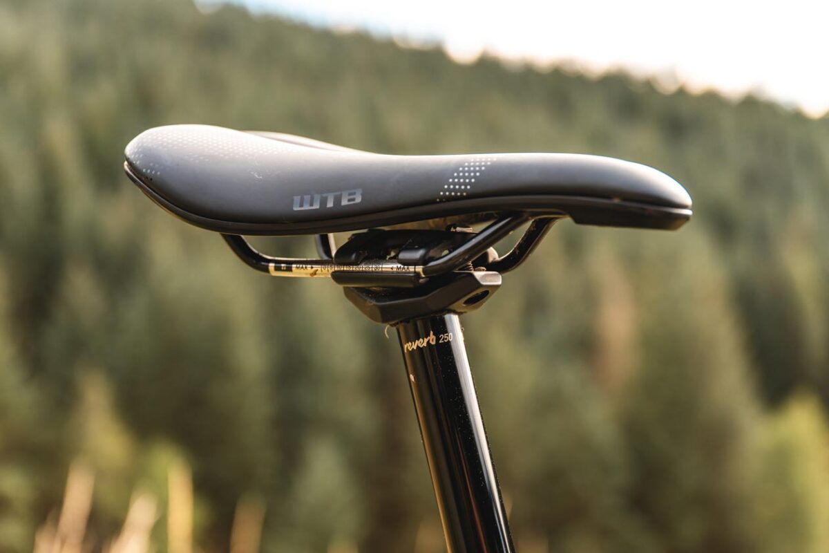 Review: RockShox Reverb AXS Dropper Seatpost | The Loam Wolf
