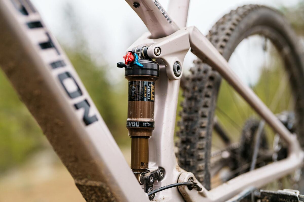 Review: Transition Spur V2 | The Loam Wolf