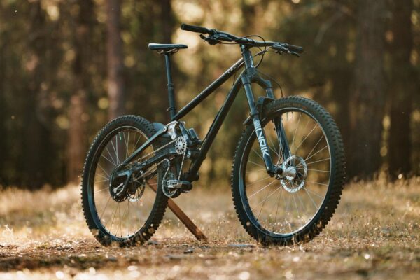 Review: Lal Katana With Supre Drive | The Loam Wolf